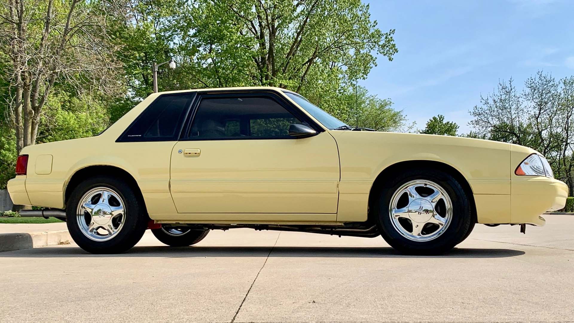 Wake The Neighbors With This 1988 Ford Mustang