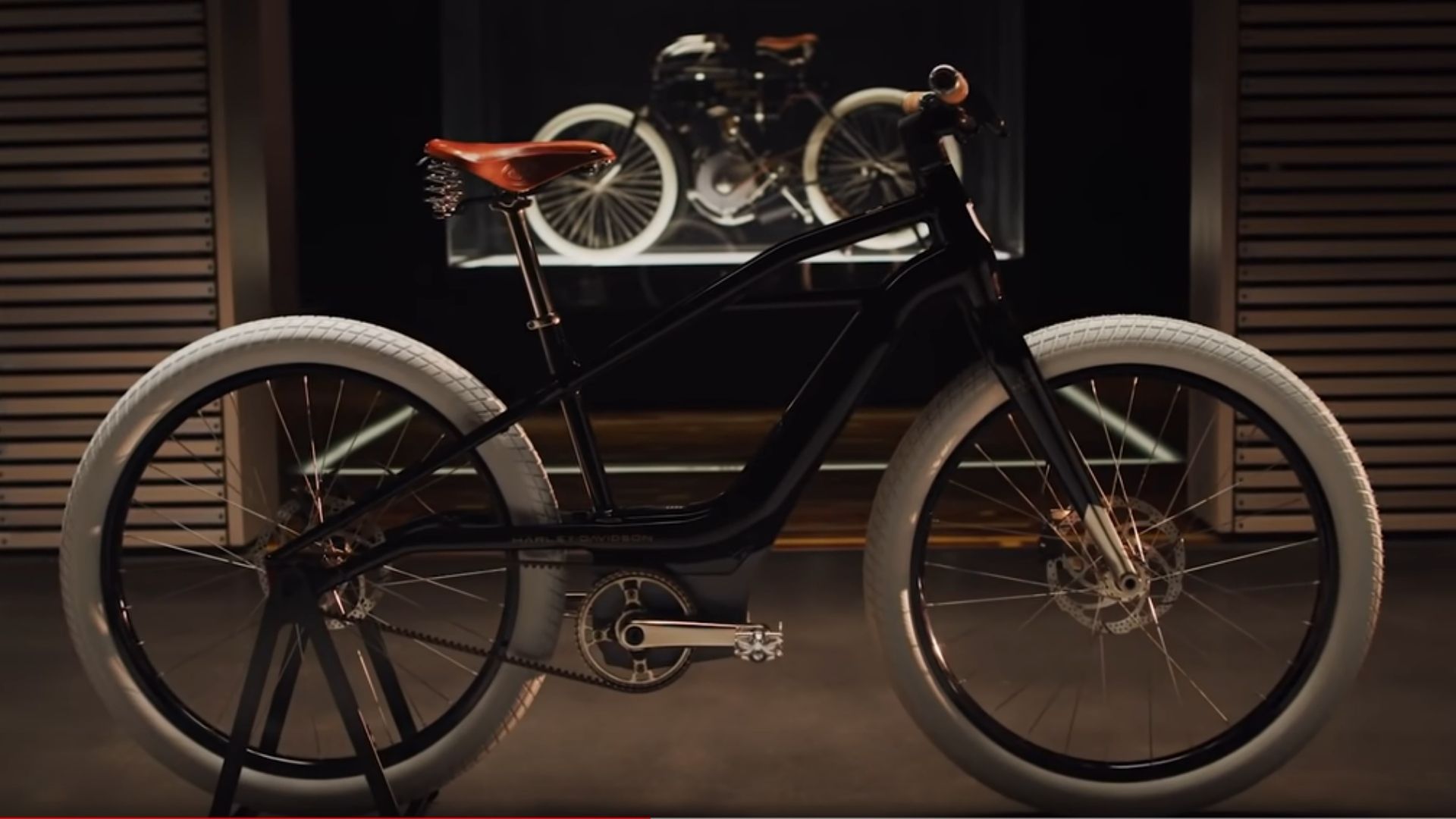 Motorcycle Monday: Harley Plays The Same Trick Twice