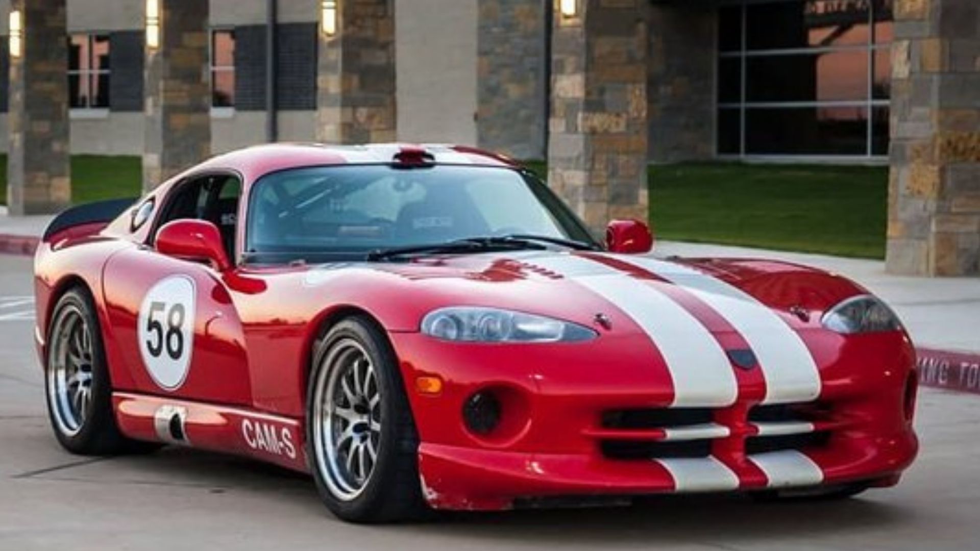 1997 Dodge Viper GTS Is Built For Road Racing