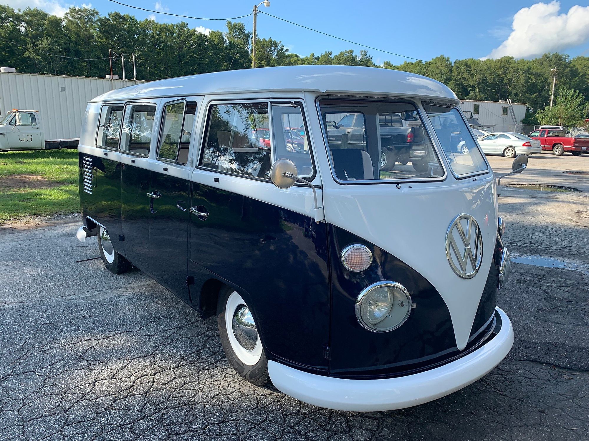 This Classic Volkswagen Microbus Has Never Looked So Good