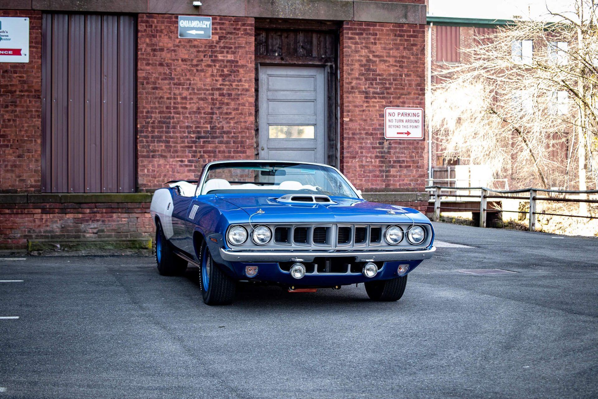 Massive 572 Hemi Engine Moves This 1971 Plymouth Cuda