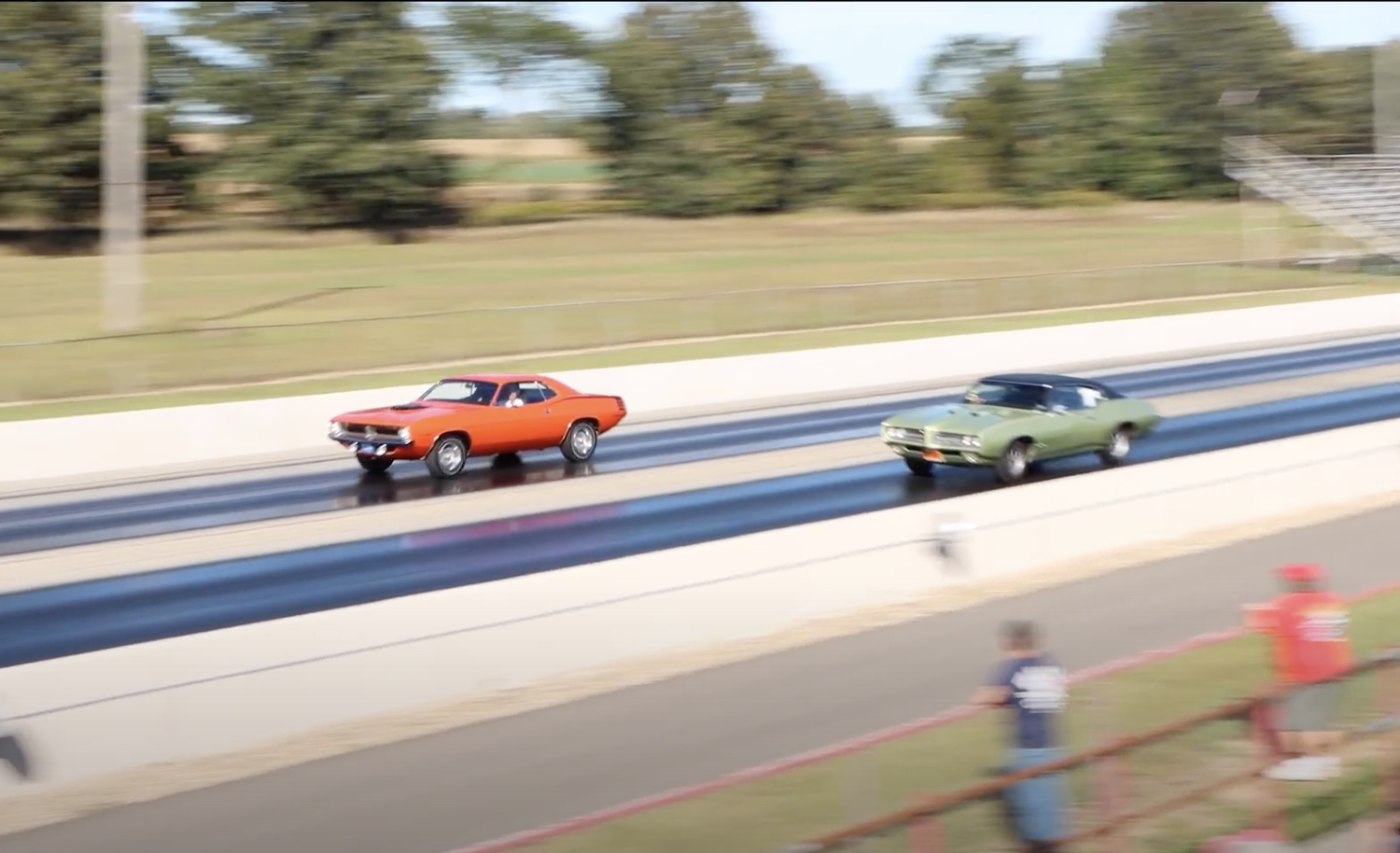 1970 Plymouth HEMI Cuda Takes On 1969 Pontiac GTO Ram Air IV