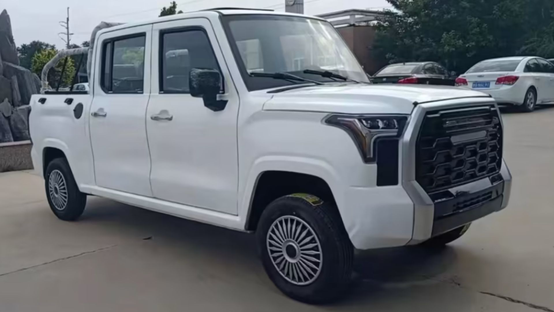 This Is The Most Hilarious Chinese Knockoff Yet