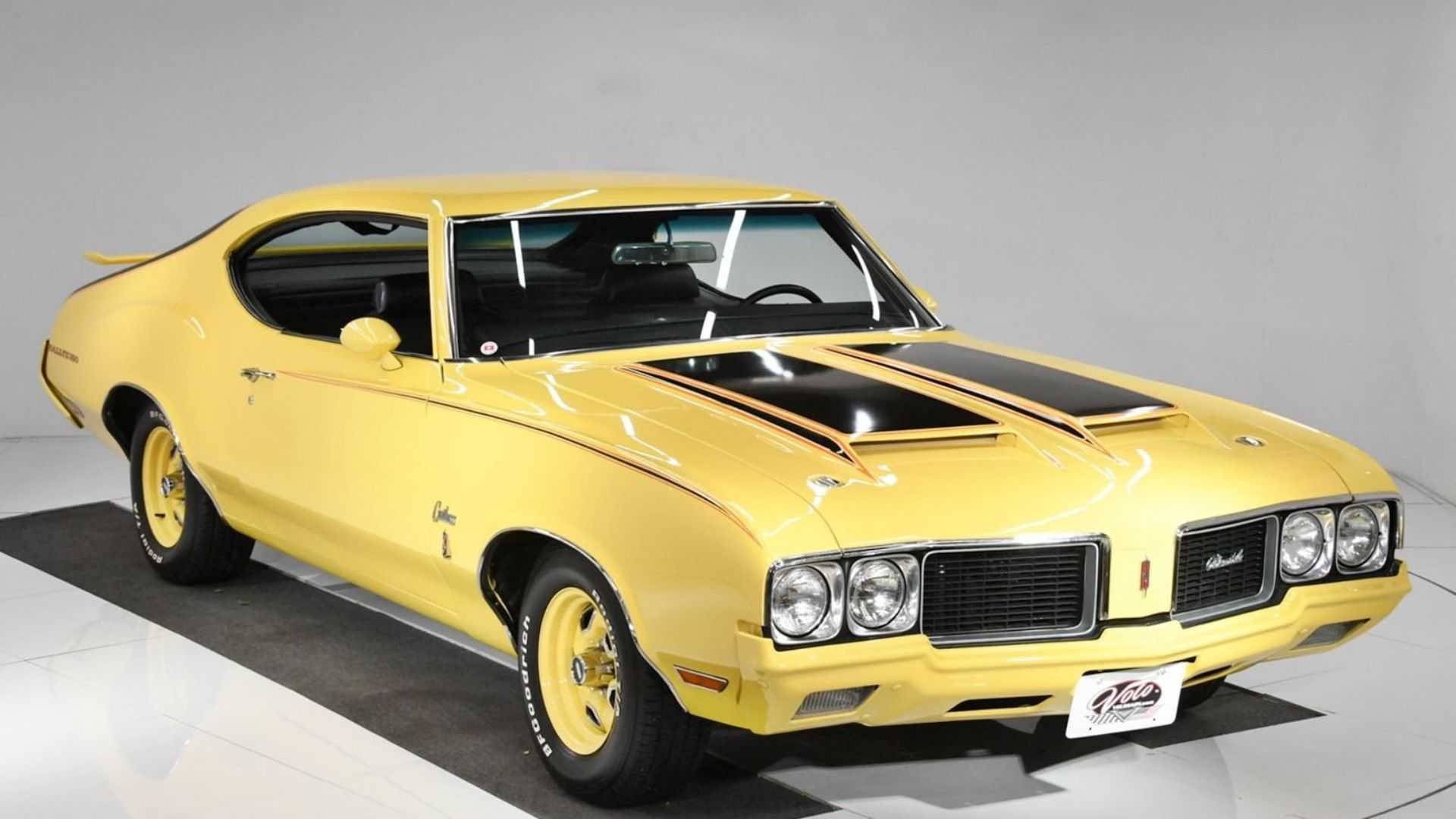 Grab A Sebring Yellow 1970 Oldsmobile Cutlass Rallye 350