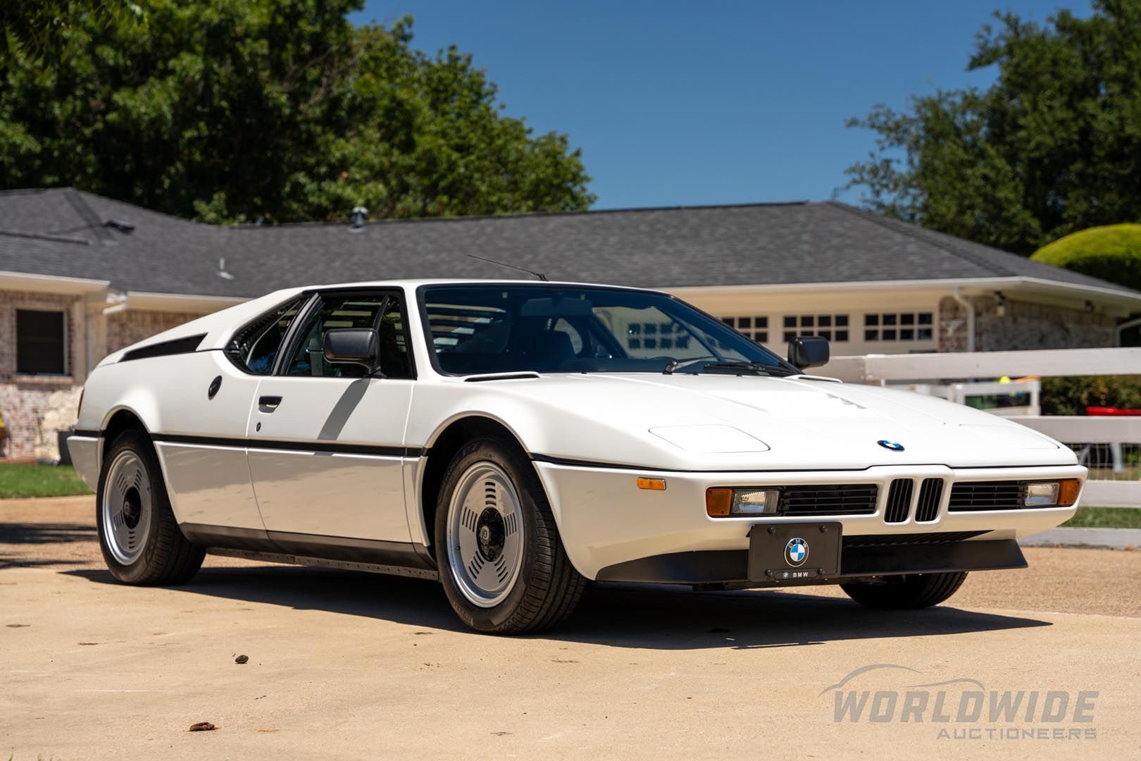 A Fully Restored BMW M1 Highlights