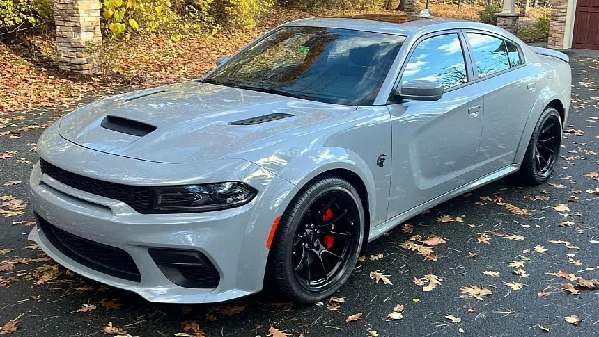 Low-Mileage Charger Hellcat Redeye Heads to Auction After Owner’s Three ...
