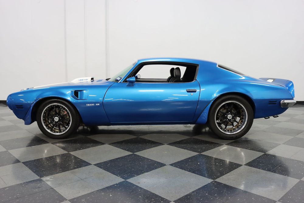 Flex Around Town In A 1971 Pontiac Trans Am Restomod