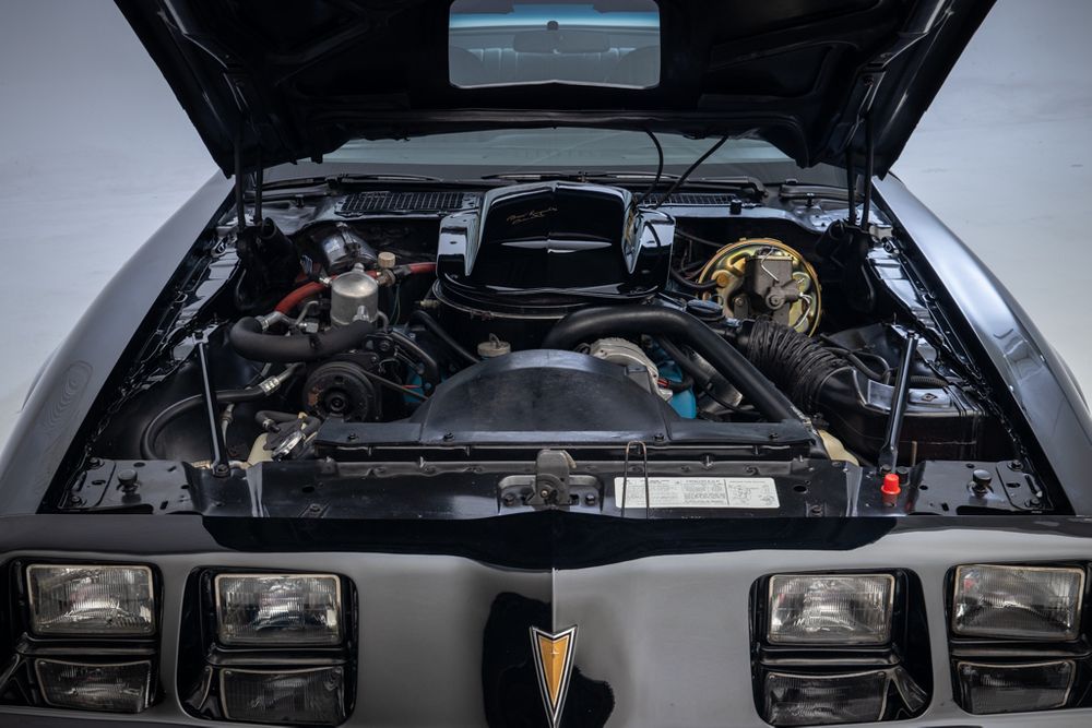 Speed Off Bandit-Style In A 1979 Firebird Trans Am Signed By Burt Reynolds