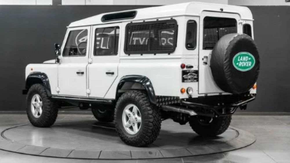 1994 Land Rover Defender 110 Conquers All Terrain