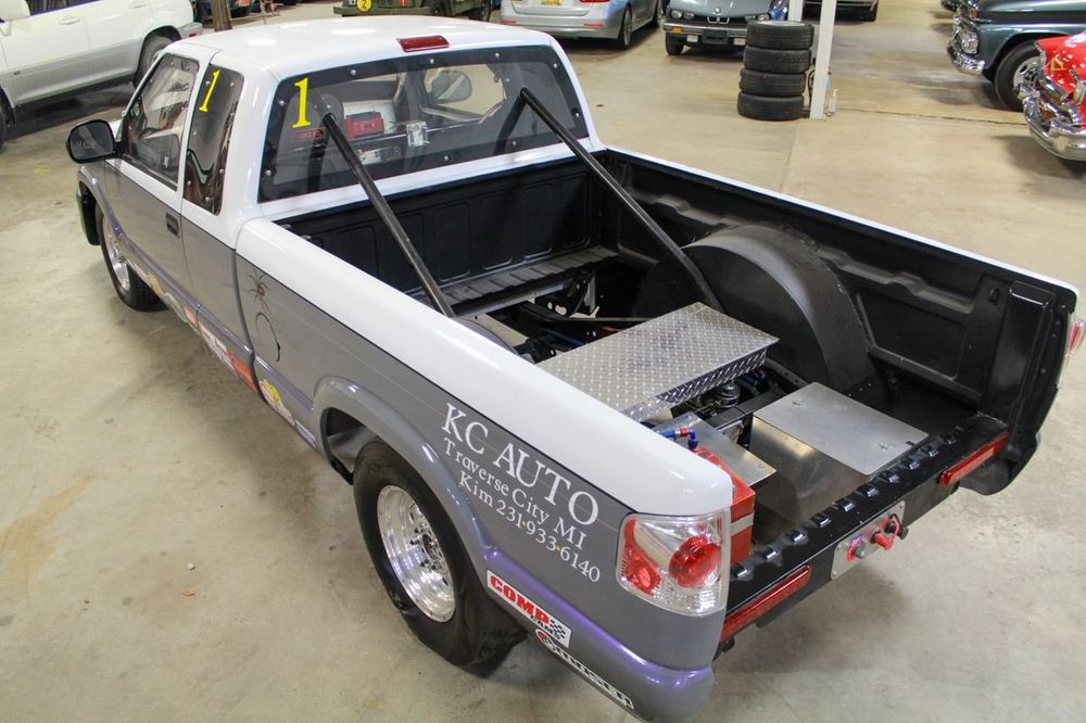 Haulin' S: 2000 Chevy S-10 Drag Truck