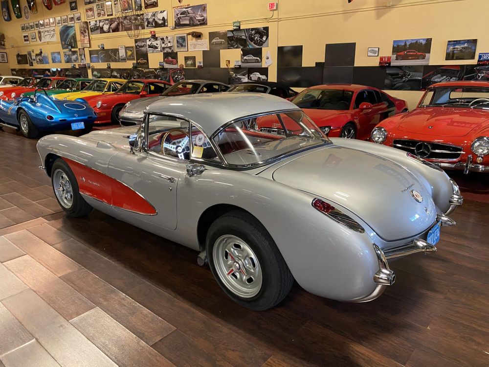 Fuel Injected Six Speed: 1957 Chevrolet Corvette
