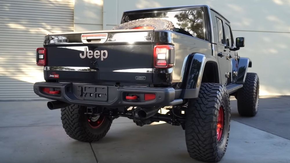 Jeep Gladiator Demon Destroys Mud Tires