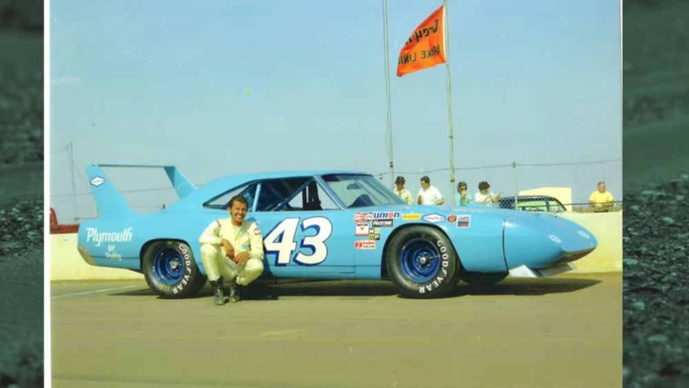 Learn More About Chrysler’s Notorious NASCAR Racers