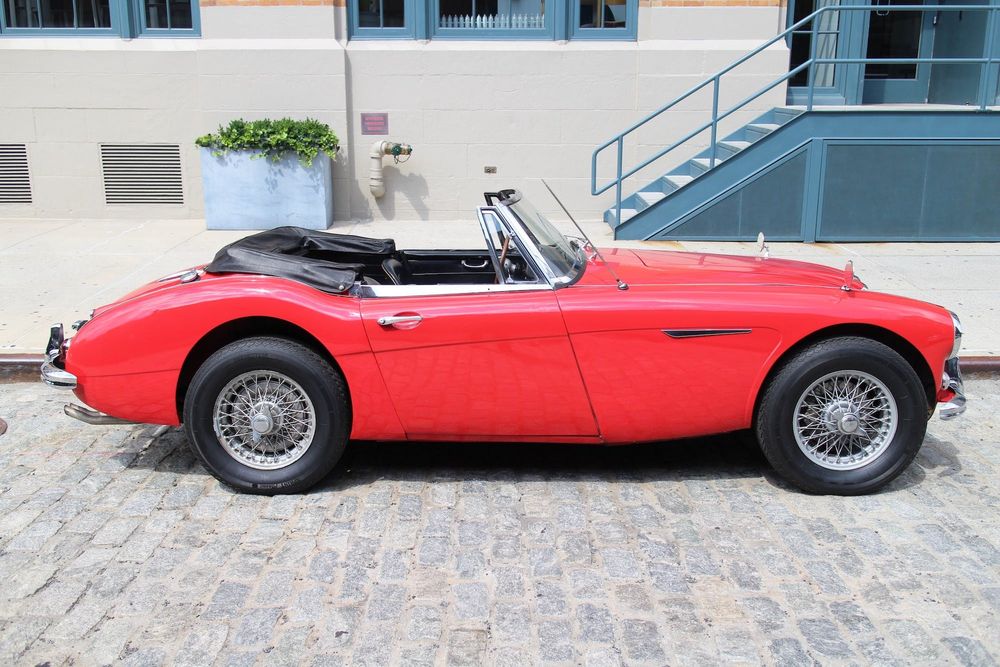 Austin Healey 3000 MkIII Is A Perfect Car To Restore