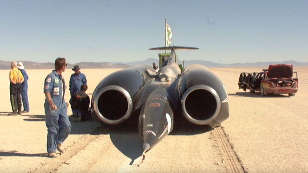 Thrust SSC Is So Fast It Creates Sonic Booms