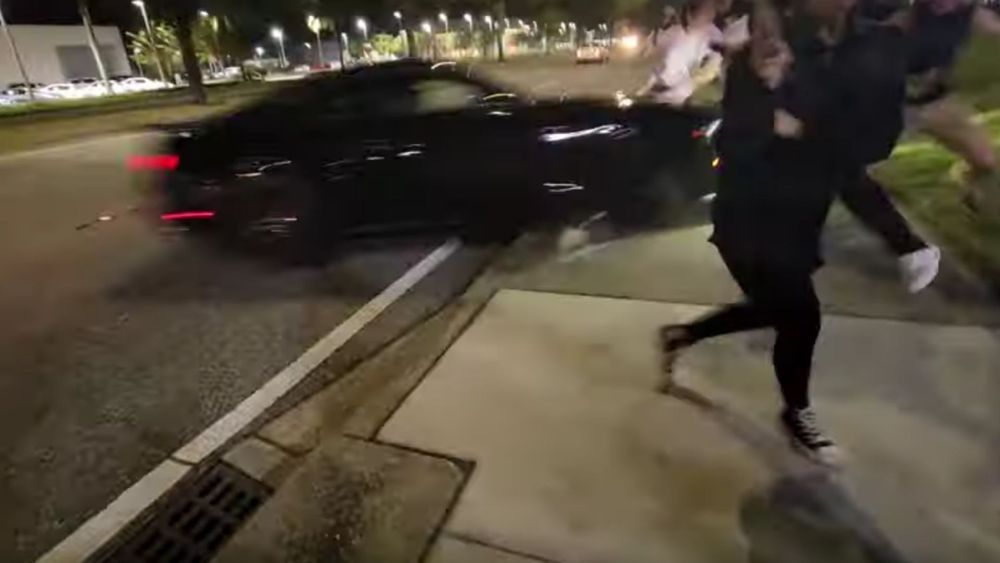 Mustang Plows Into Crowd At Florida Meet