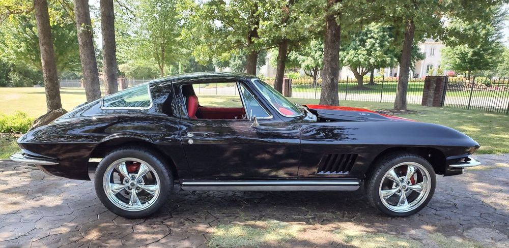 Second Generation Corvette Has LS3 Power