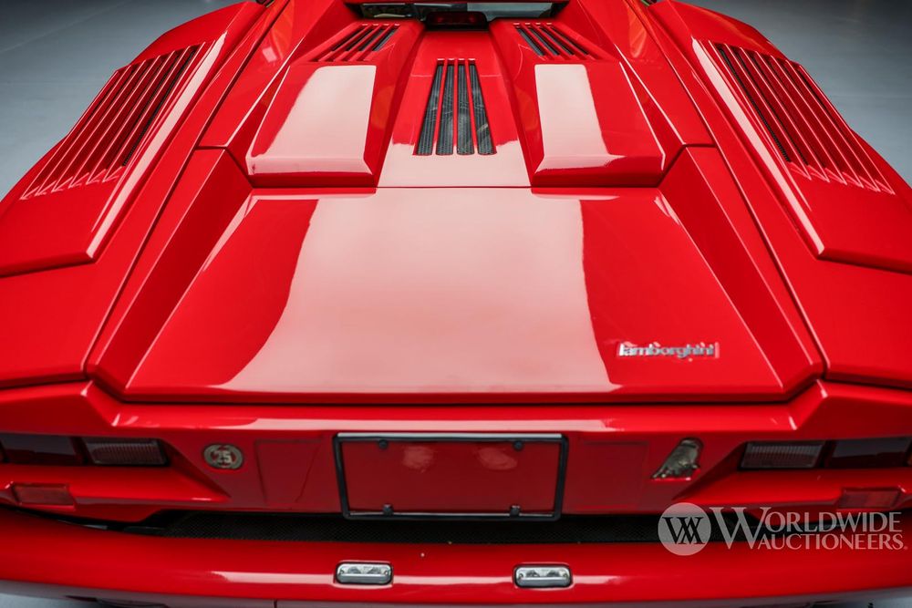 Iconic Countach For Sale at Worldwide's Auburn Auction