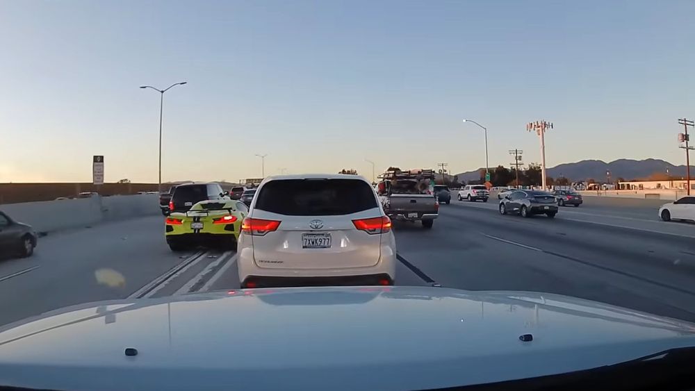 Pushy C8 Corvette Driver Gets His Just Deserts