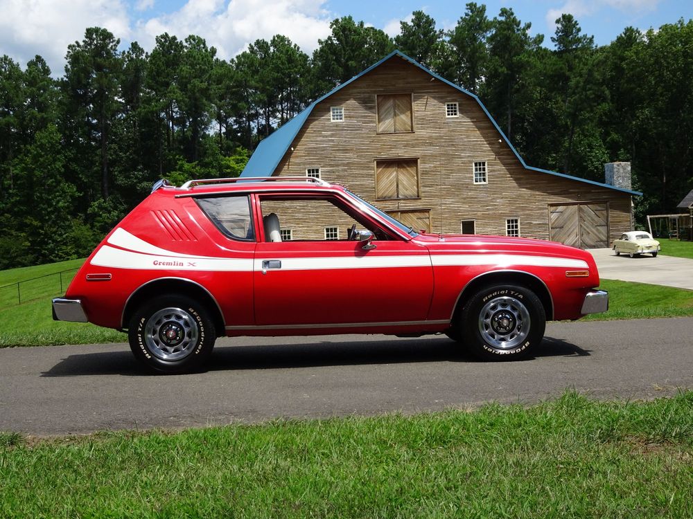 The Raleigh Classic Features A Restored 1977 Gremlin