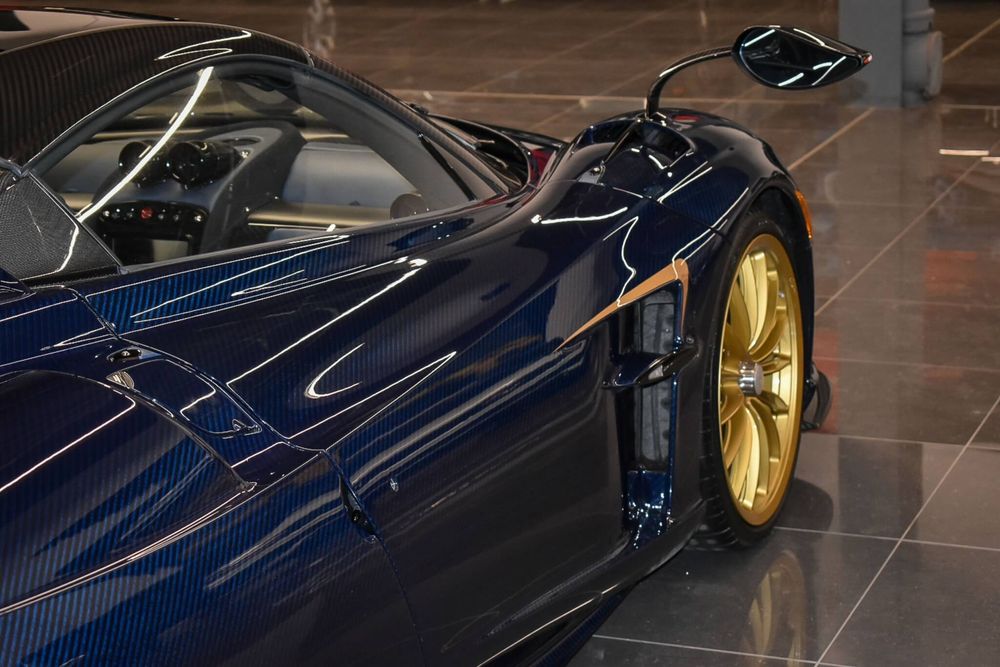 PCarmarket Is Selling A Stunning Pagani Huayra Roadster