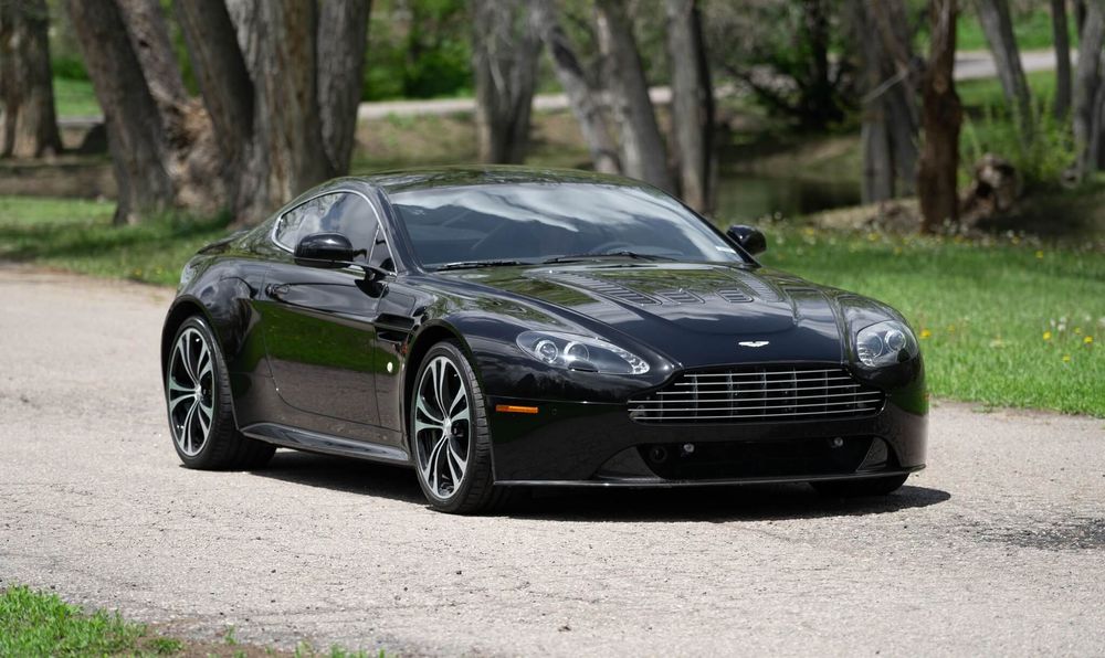 Aston Martin Vantage Carbon Edition Selling on PCarmarket