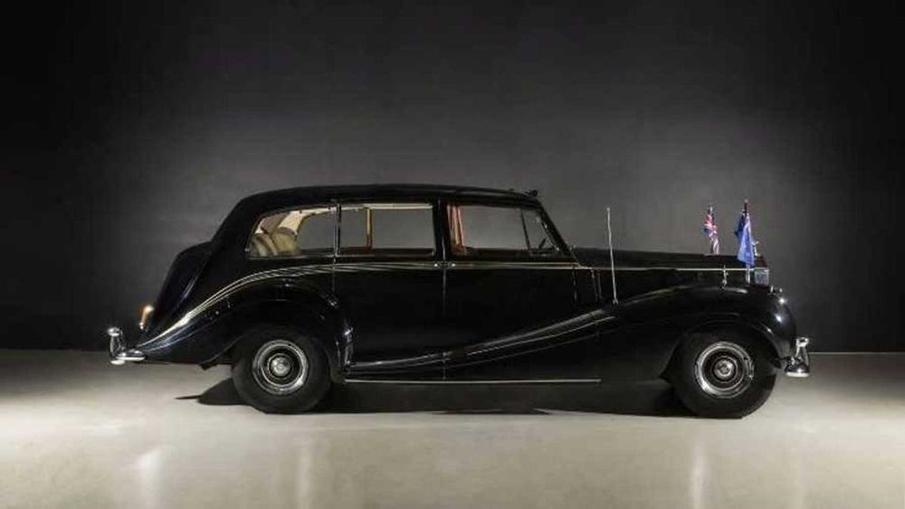 Rare Car Collection With Queen's Rolls Royce Up For Auction