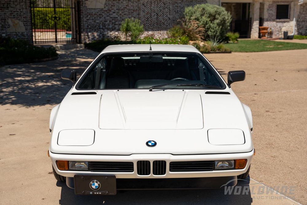 A Fully Restored BMW M1 Highlights