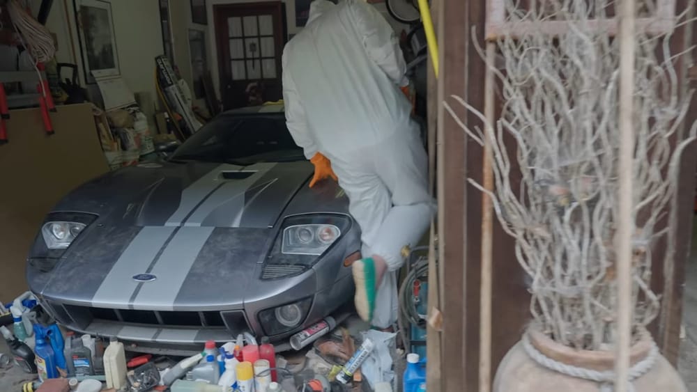 Mold-Filled Ford GT Gets Cleaned Up
