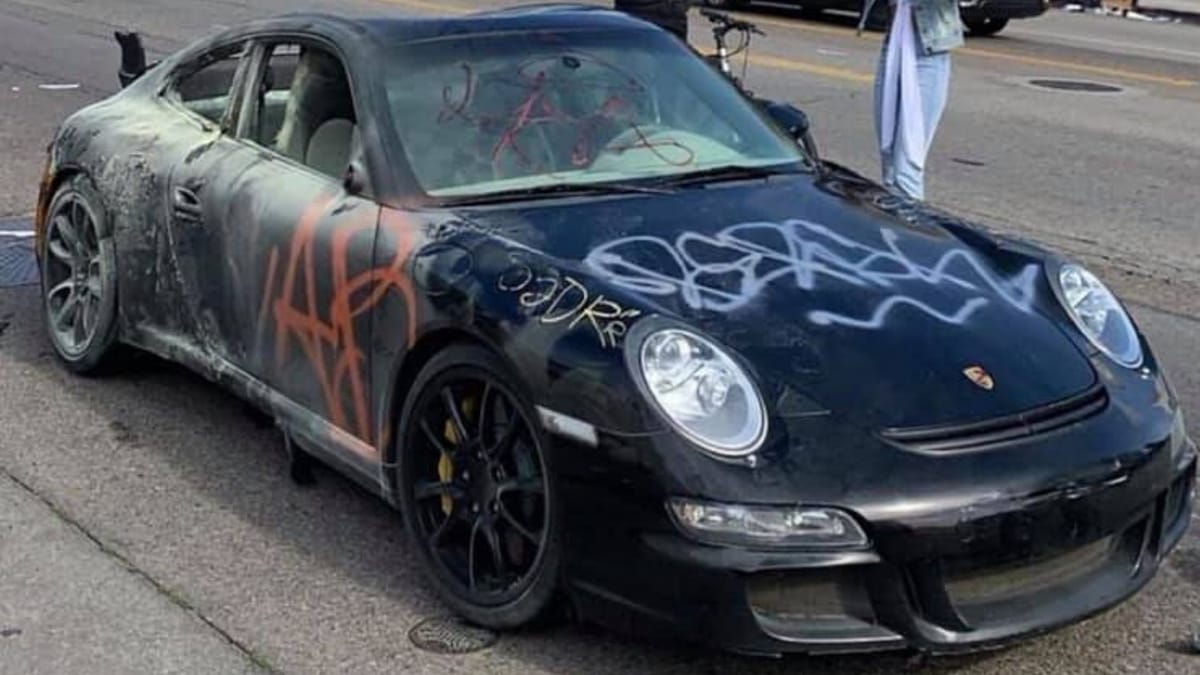 Looters Torch Porsche 911 GT3 RS