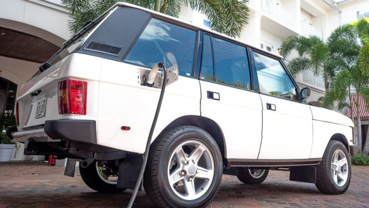 ECD Applies Tesla Powertrain To Range Rover Classics