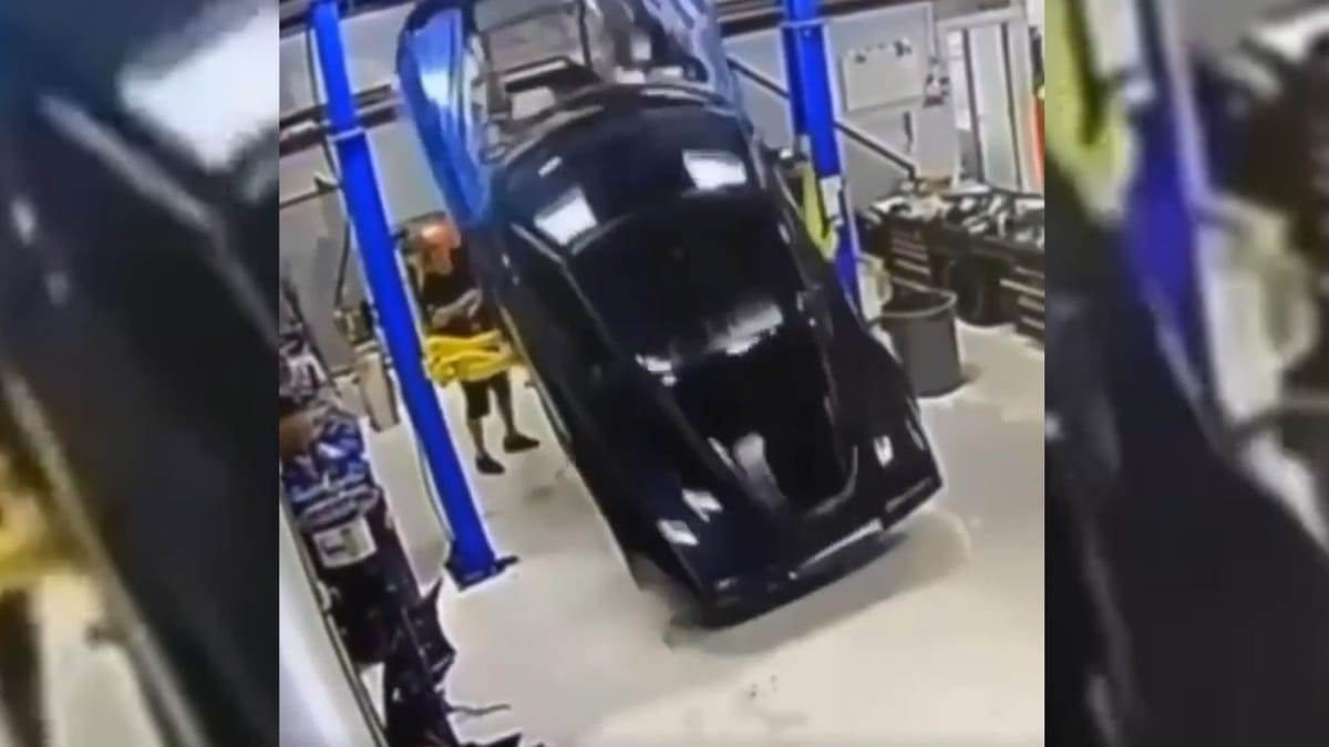 Horror: C6 Corvette Falls Off Lift