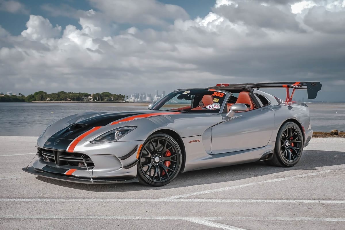 2017 Dodge Viper ACR Pushes The Limits