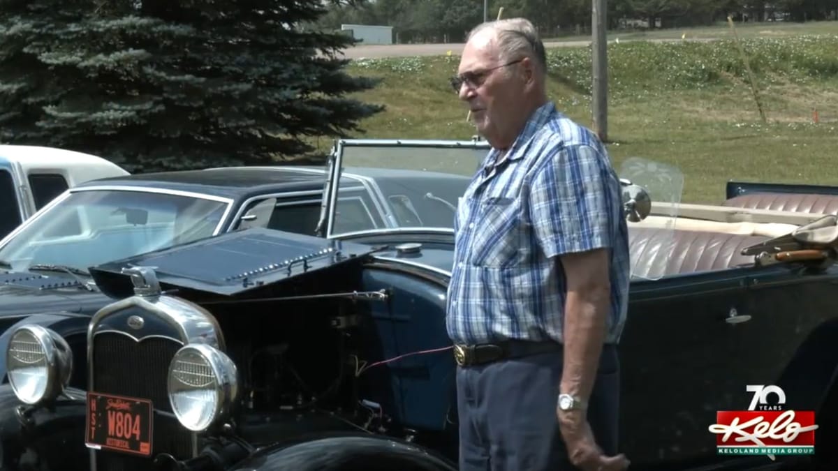90-Year-Old Man Is Still Restoring Classic Cars