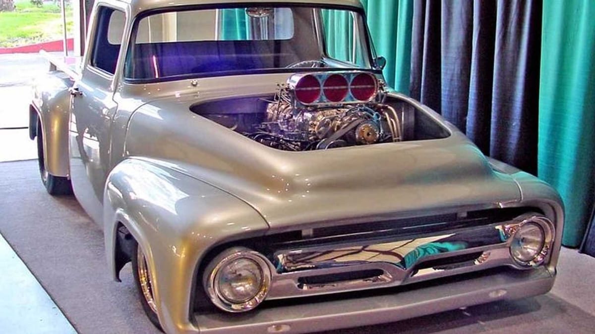 20 Celebrities Who Drive Rad Pickup Trucks