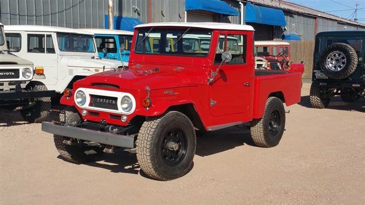 Start Your Vintage Off-Road Collection With These Toyota FJs