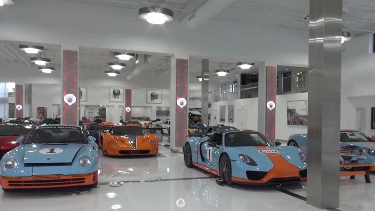 Watch Shmee At Ikonick The Collection