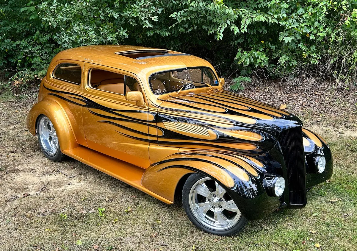 1937 Chevrolet Street Rod Features 454