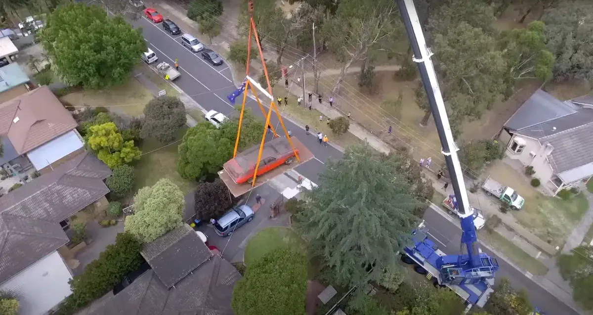 Rare XA GT Falcon Rescued After 30 Years in Storage Using 30-Foot Crane ...