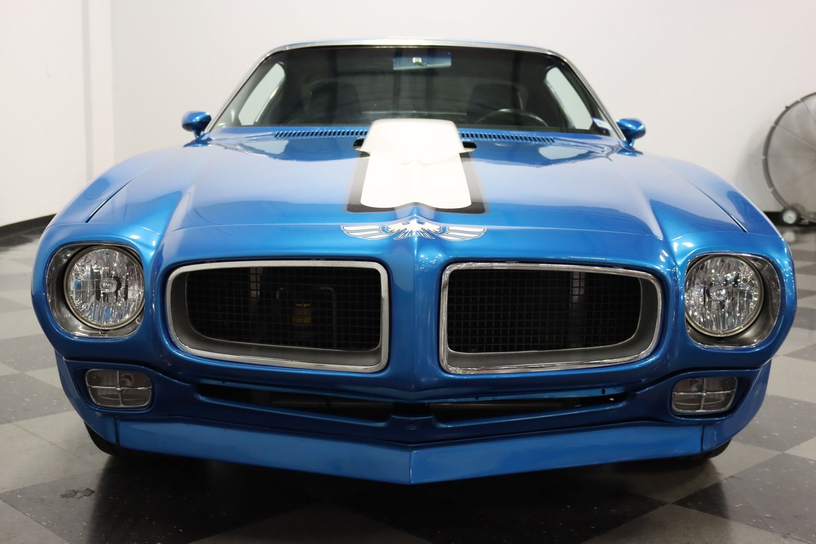 Flex Around Town In A 1971 Pontiac Trans Am Restomod