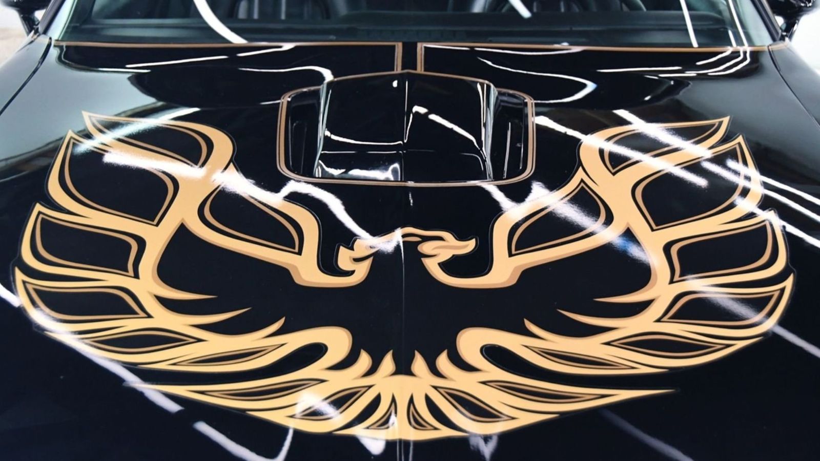 Genuine 1977 Pontiac Trans Am SE Bandit Edition Fulfills Fantasies