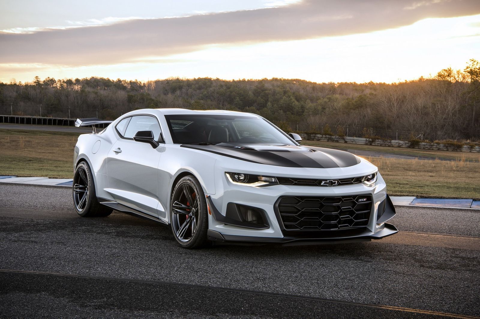 Photoshop Master Combines Raptor and Camaro
