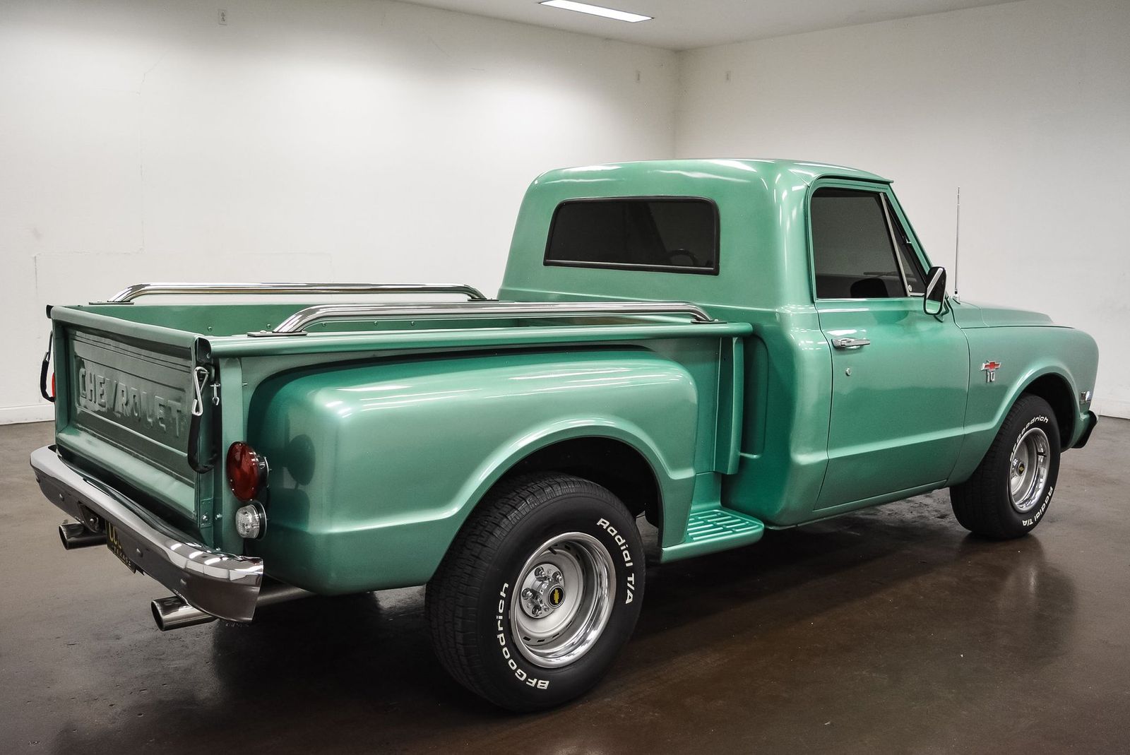 Big Block Stepside: 1967 Chevrolet C10