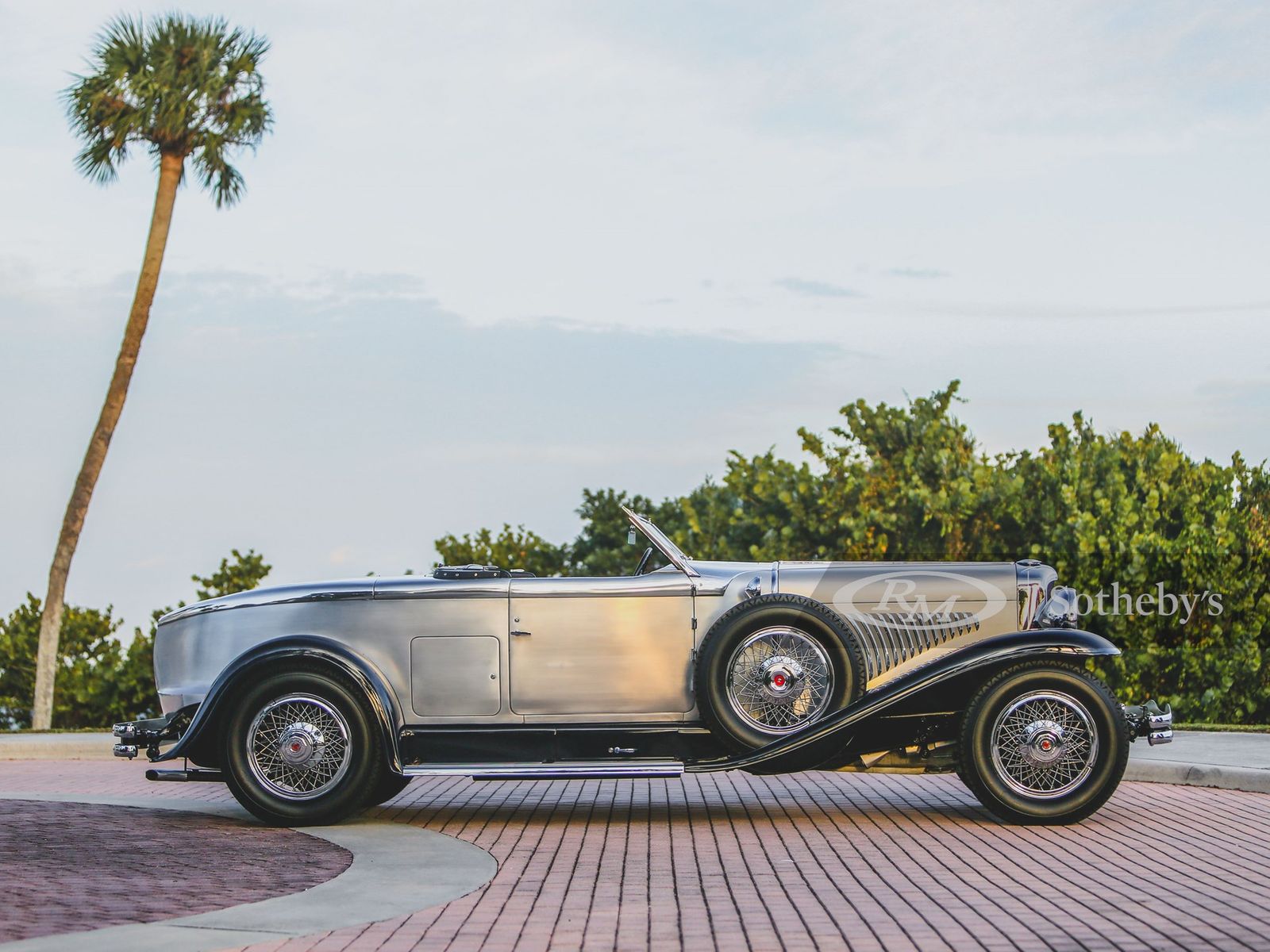 One Of A Kind Classic Duesenberg Is Absolutely Astonishing