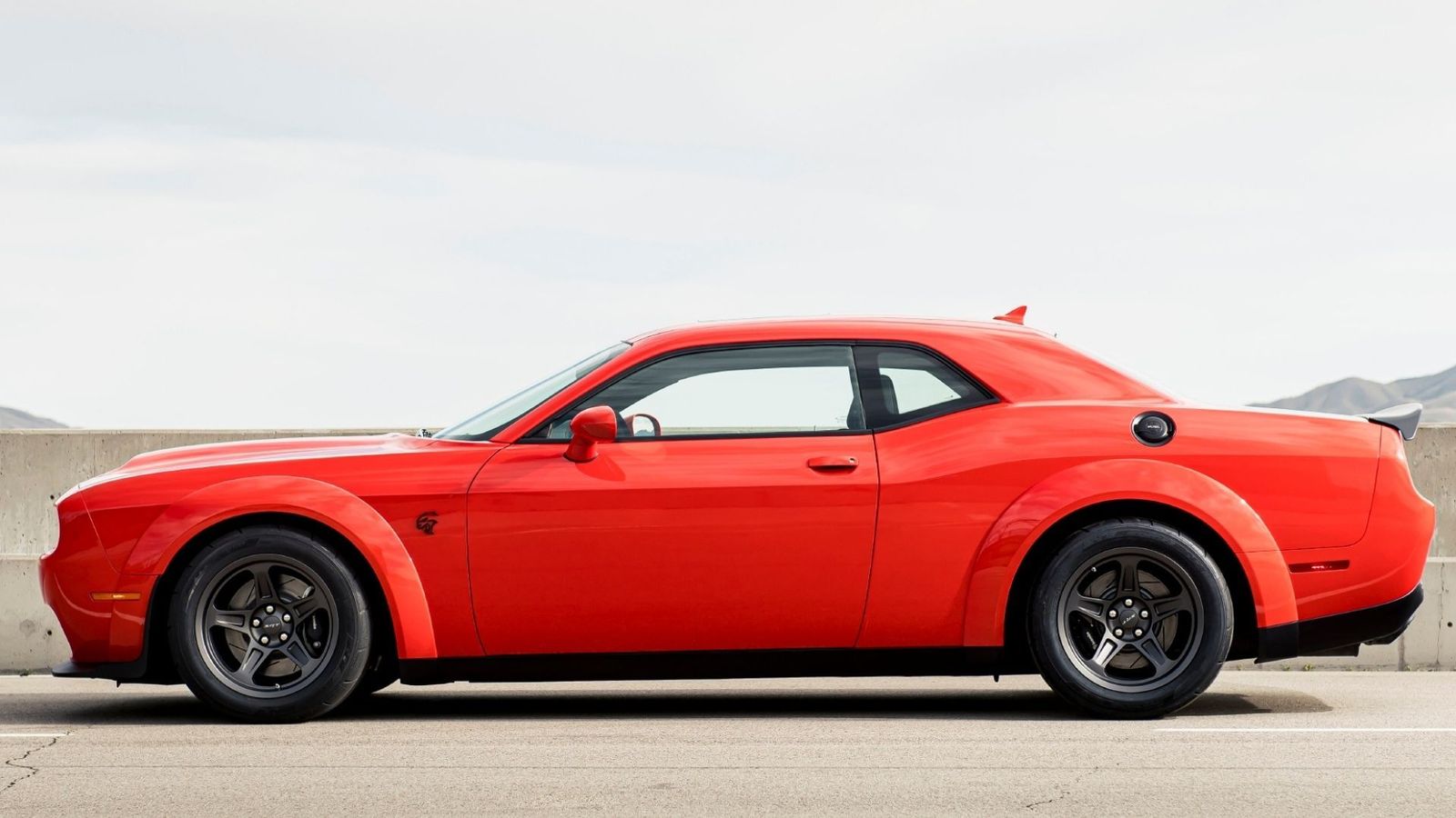 SpeedKore’s Mid-Engine Charger Is Everything Wrong With Muscle Cars Today