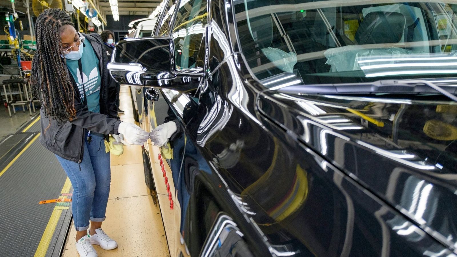 GM And Stellantis Plan To Restart Car Production