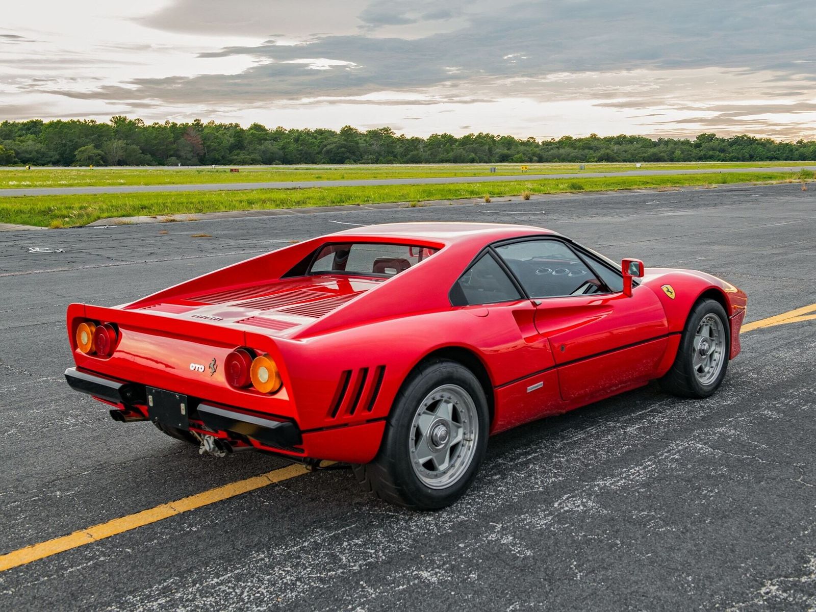 1985 Ferrari 288 GTO Is A Sports Car Worthy Of Its Namesake