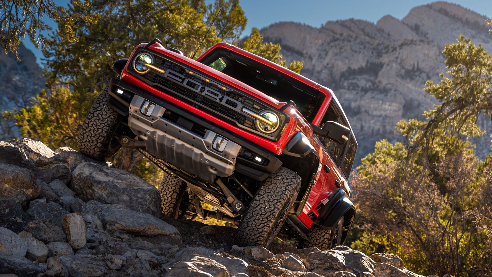 Ford Offers Bronco Raptor Owners Off-Roadeo Experience