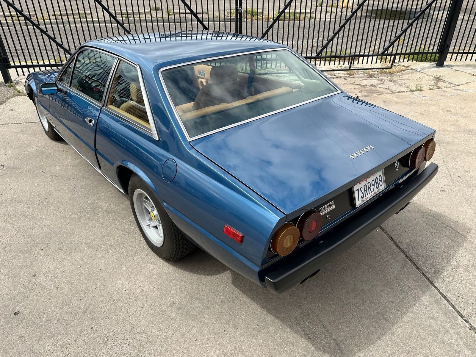 Dan Kruse Classics Is Selling James Cameron’s Ferrari 400i