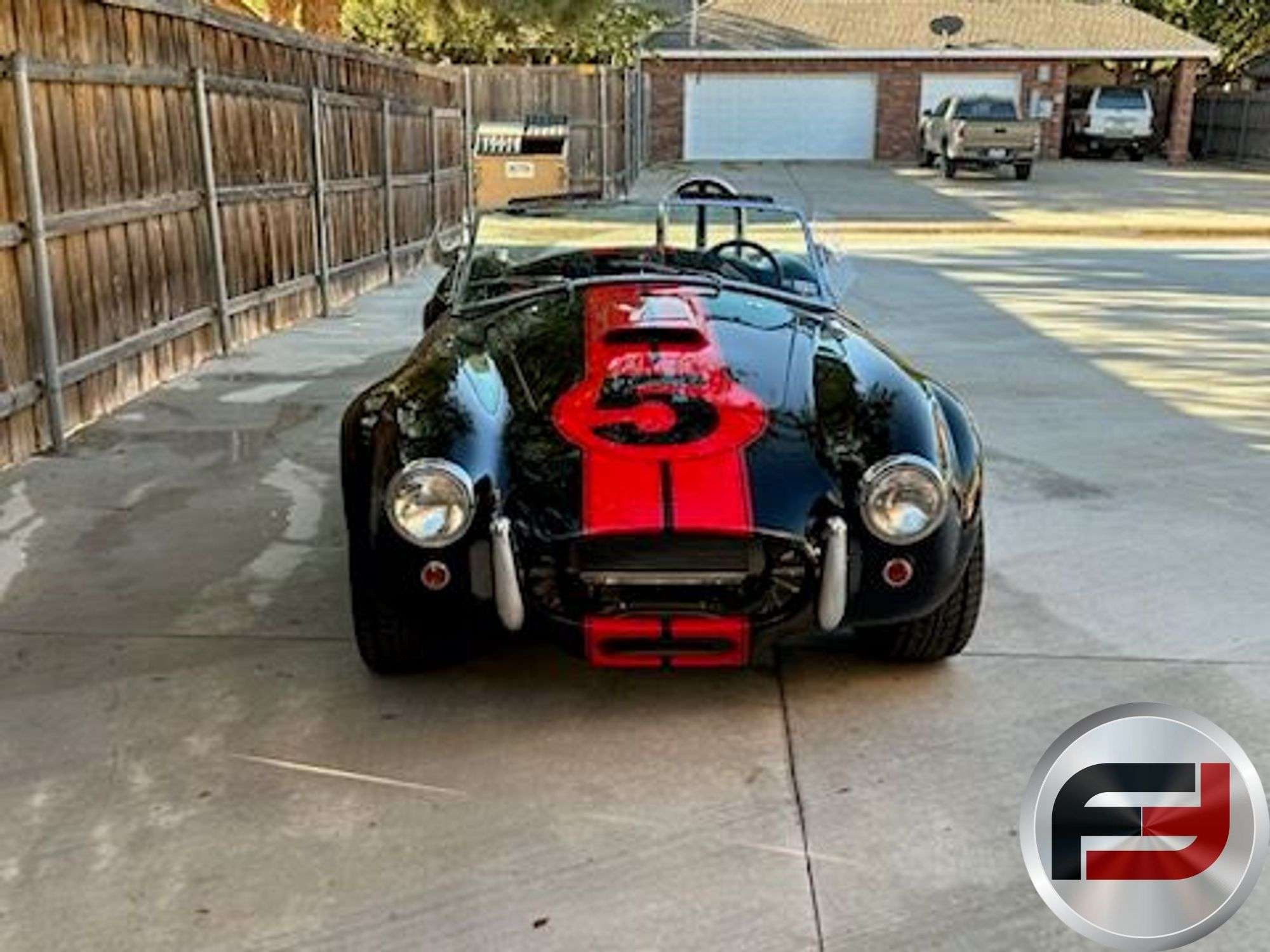 This Cobra Replica Features A 538 HP V8